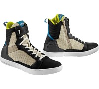 BMW Motorrad Sneaker Ride im Test Testberichte.de-∅-Note