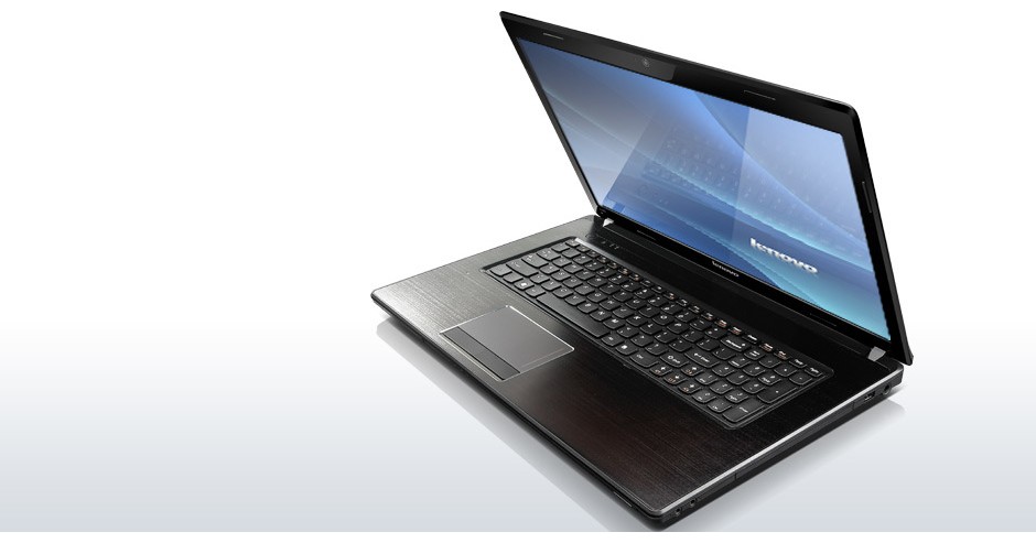 Lenovo IdeaPad G780 im Test: 2,0 gut | Mäßiges Panel